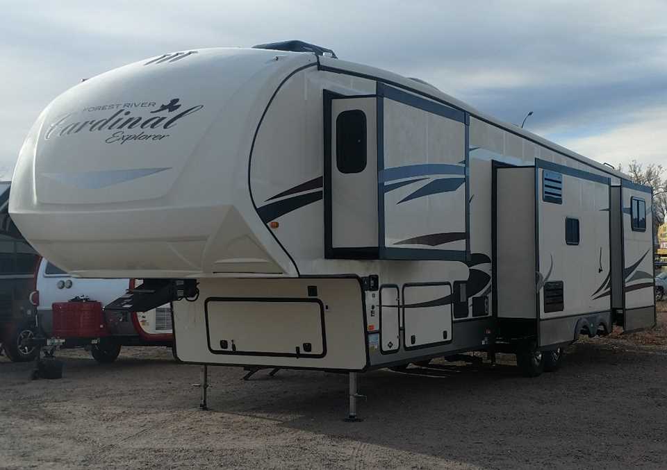 NEW 2018 Forest River Cardinal Explorer 383BH Fifthwheel Stock # 1112 ...